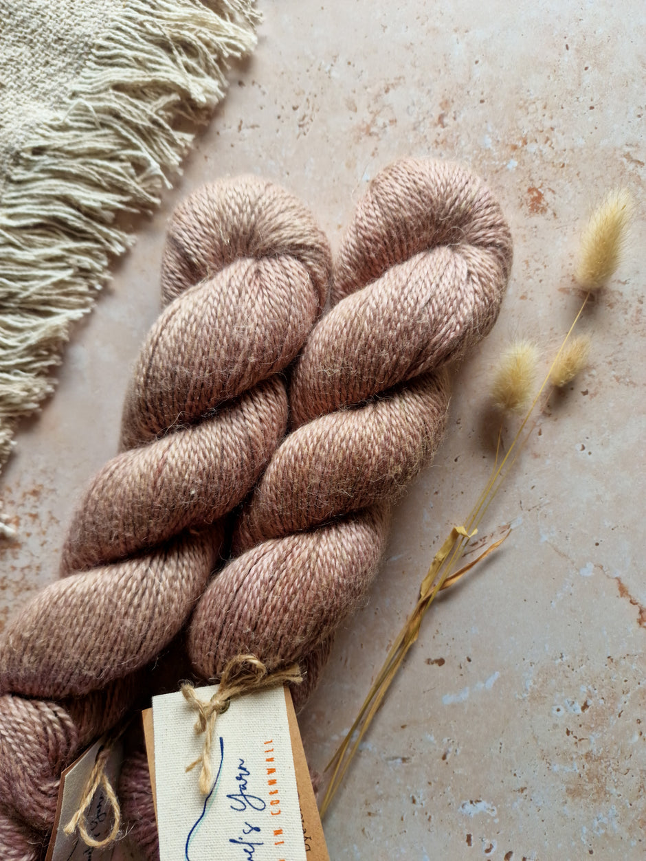 Double Knit – The Camel's Yarn